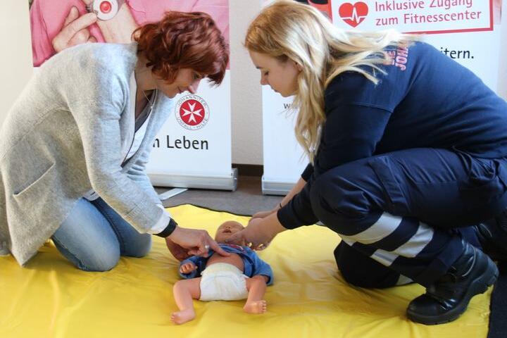 Kinderunfälle vermeiden, im Notfall richtig handeln