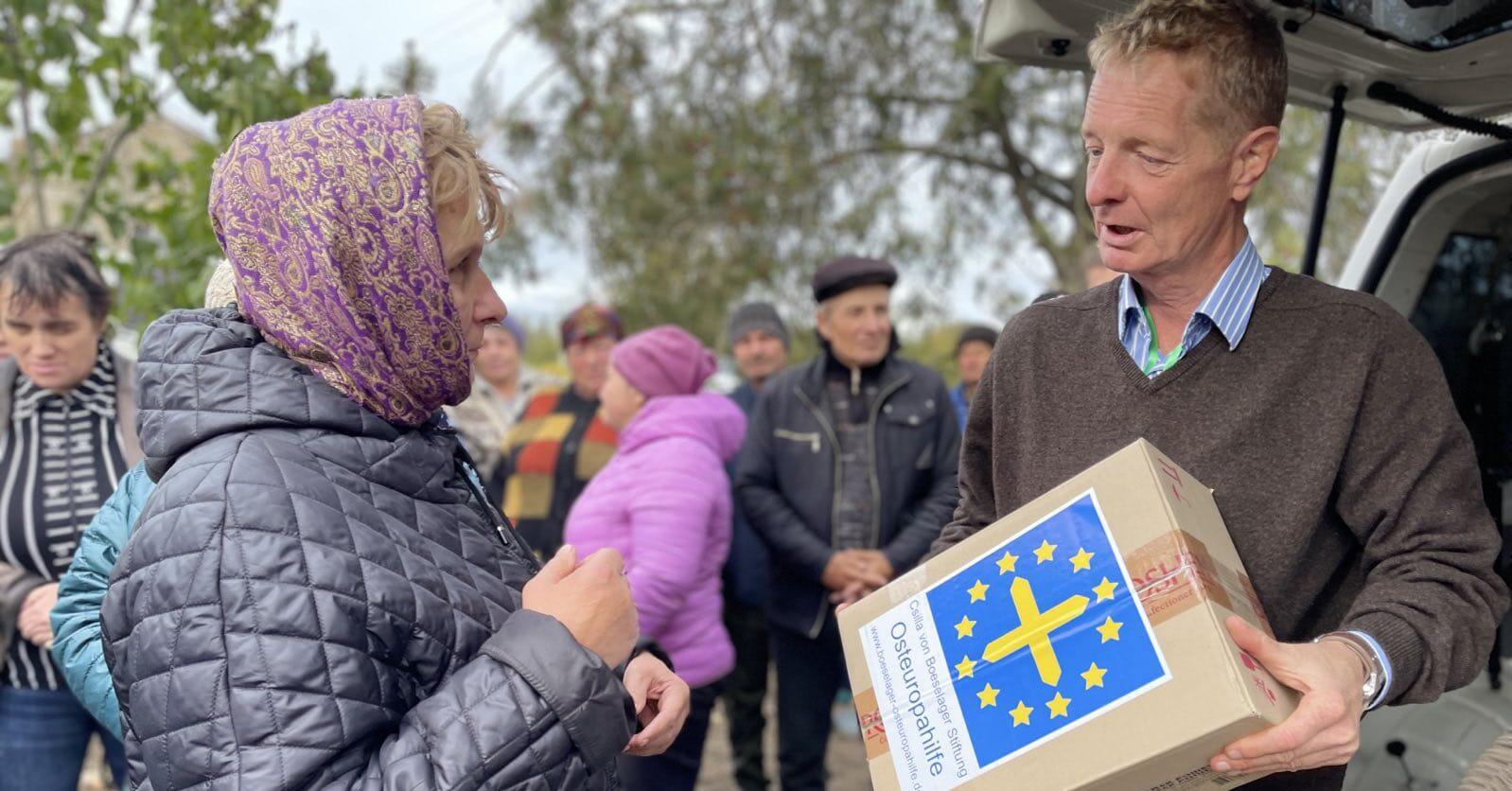 Ukraine: Aid at the front